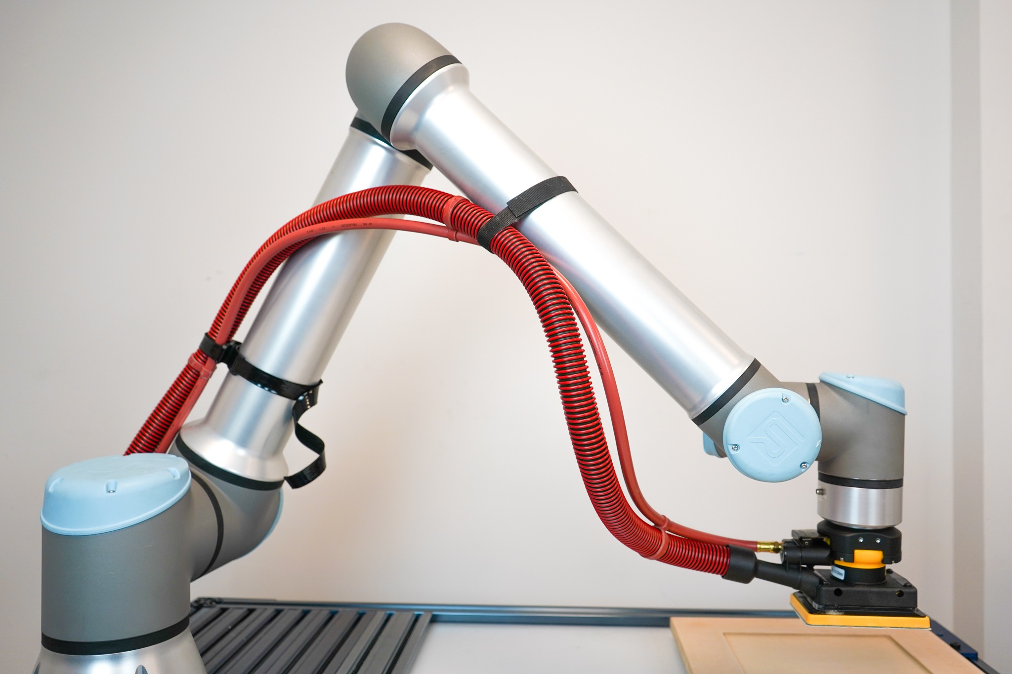 Robotic sanding a polishing solutions | RARUK Automation