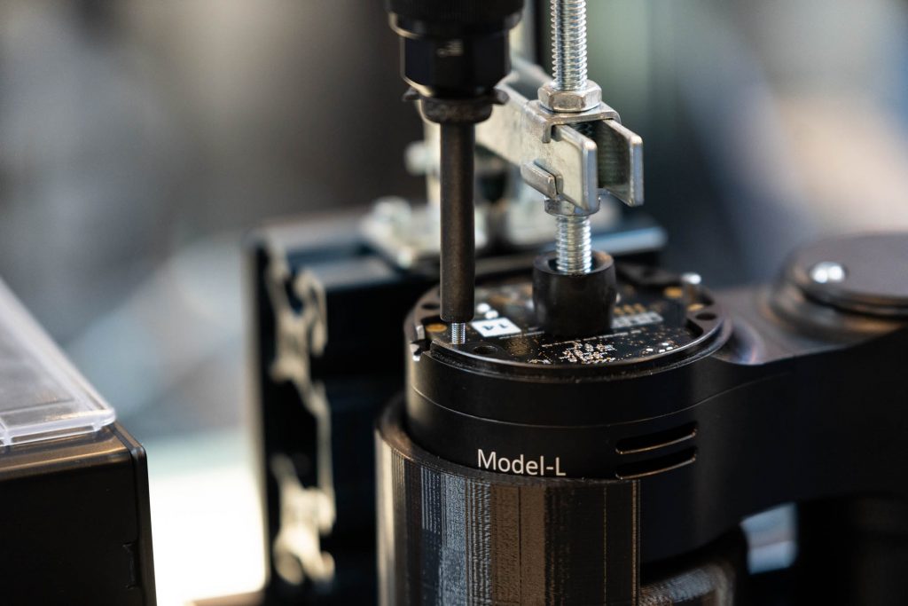 SIMPLICITY MEETS FLEXIBILITY IN A NEW AUTOMATED SCREWDRIVING SOLUTION ...